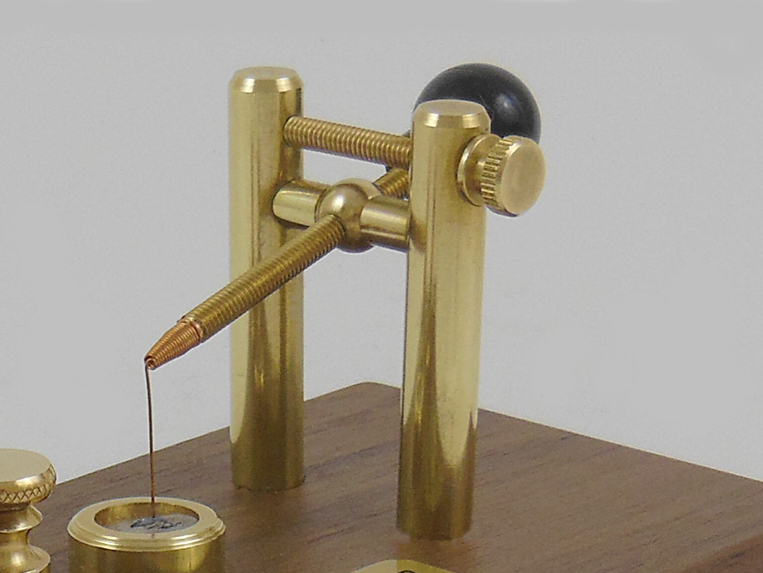 Crystal Detector Arm Structure – Kit – Galena Century Radio